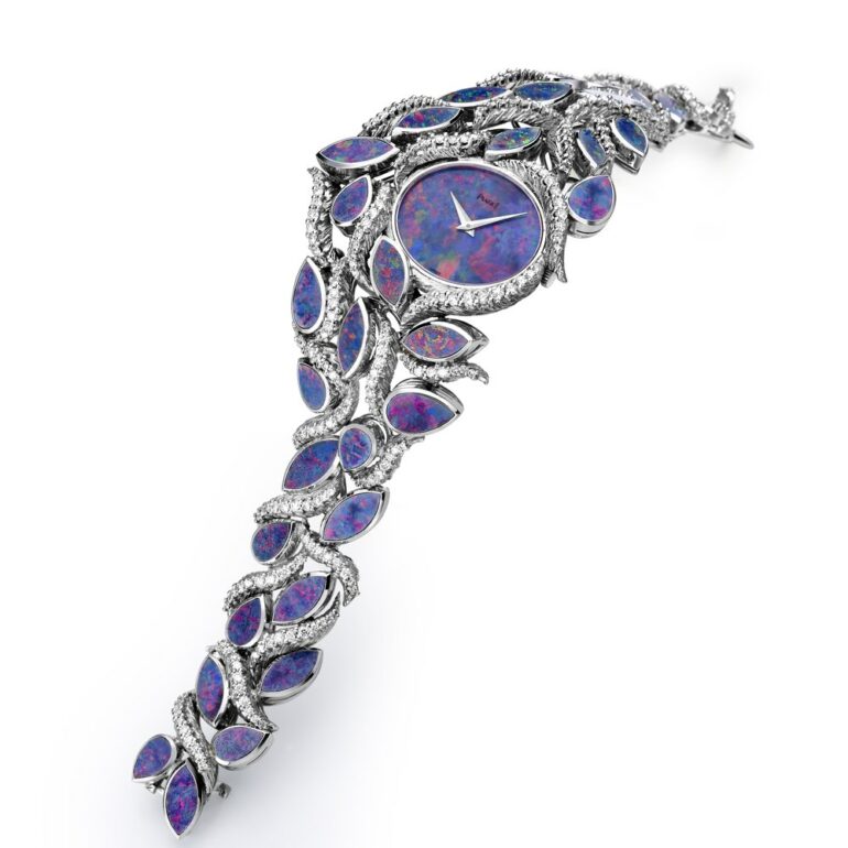 Flames of Opal Essence - GemGenève